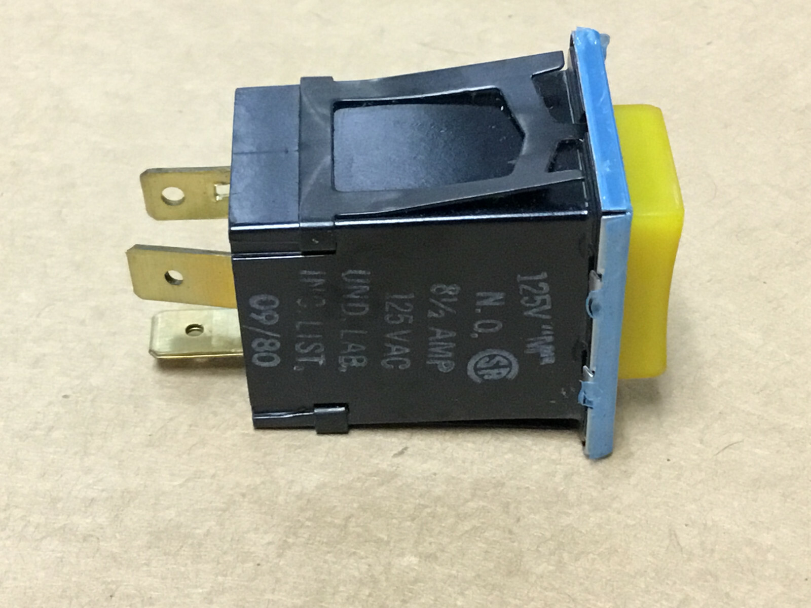 (1 PC) MOLEX 01-16-1059 PUSH SWITCH 8.5A 125V CR-4, CR44BREWSWITCH | eBay