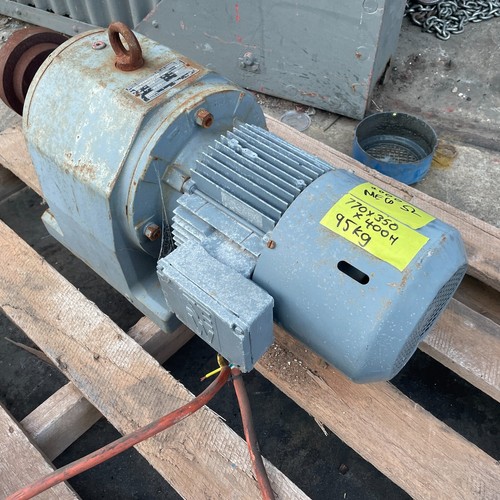 SEW Eurodrive Motor Gearbox R82 DT90L4BMG/TF 1.5kW 35.95:1 ratio 39rpm ...