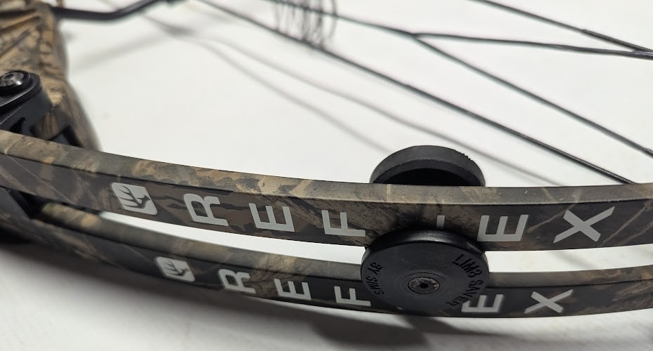 Reflex by Hoyt Teton Camo Compound Bow Package! RH 27-30" 60-70lb ...