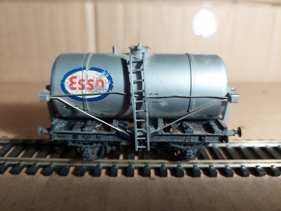 00 Gauge, Esso Fuel Tanker tank wagon | eBay UK