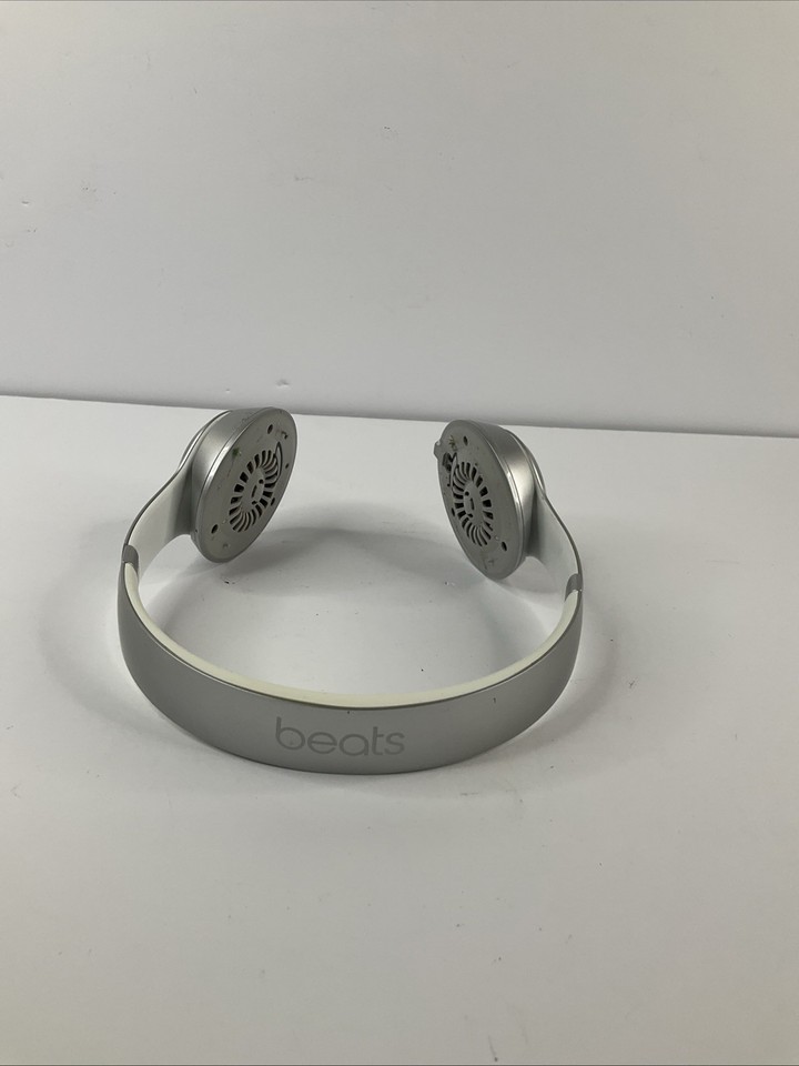 Beats By Dr. Dre Solo 2 Wireless Over The Ear Headphones B0534(Read ...