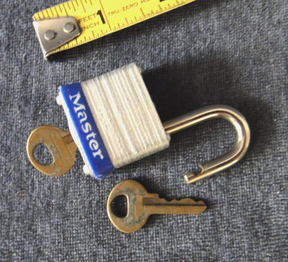 No.7 Master Lock Padlock with 2 Keys | eBay