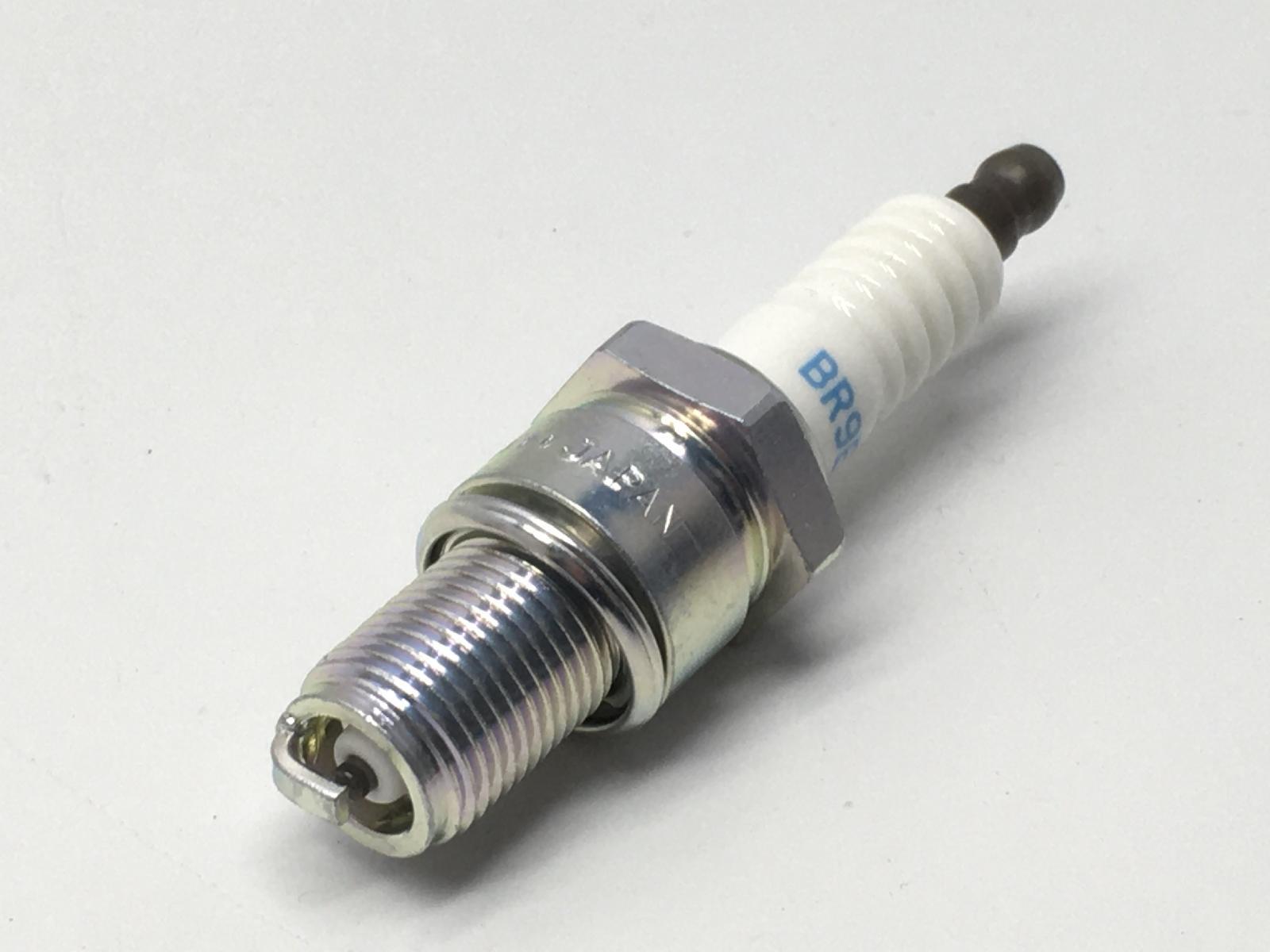 Spark Plug BR9ES Pawl Fixed Piaggio HEXAGON 125 1994 1997 | eBay