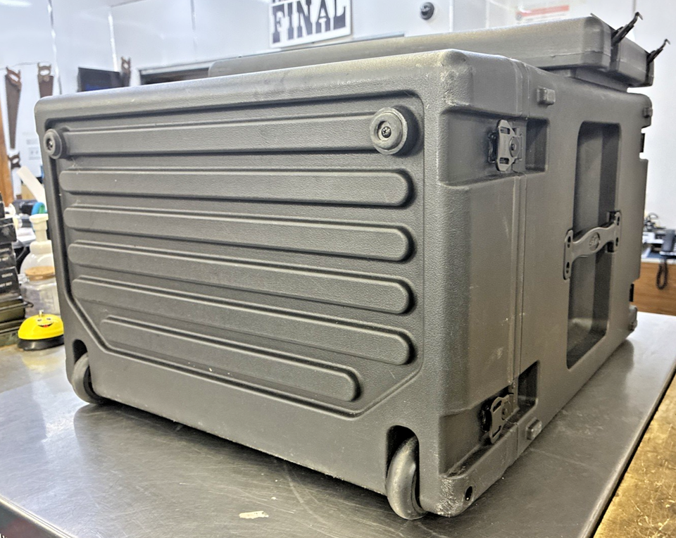 TWO MOTOROLA RADIUS CM300D N SKB CARRY CASE (CJL006168) | eBay