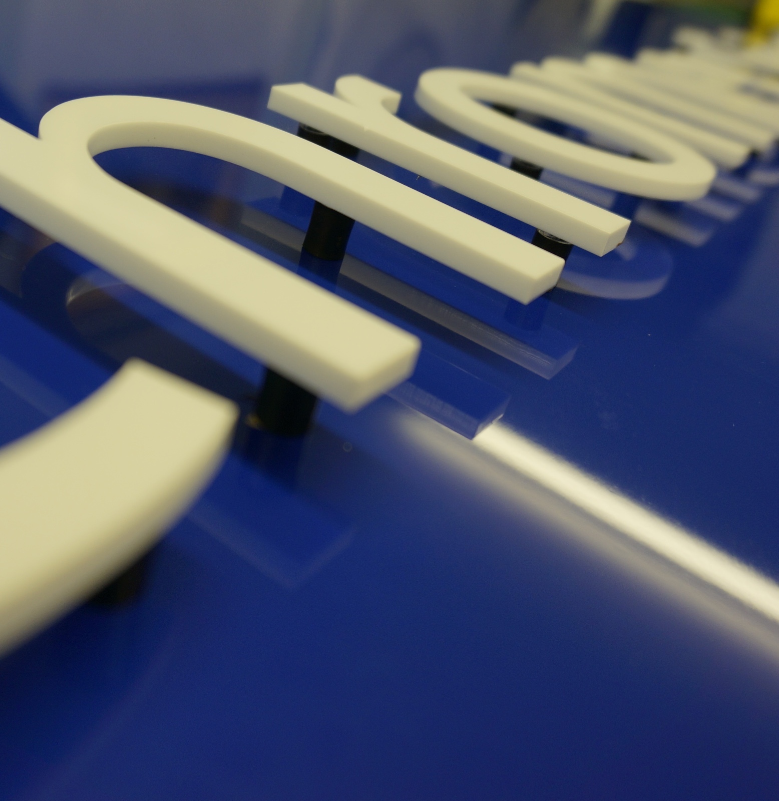 FLAT CUT ACRYLIC LETTERS SHOP SIGNS ANY SIZE OR FONT free standoffs ...