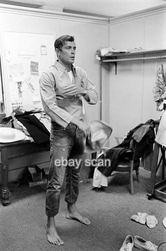 GARDNER MCKAY ACTOR BEEFCAKE BAREFOOT 8X10 PHOTO ADV-5 | eBay