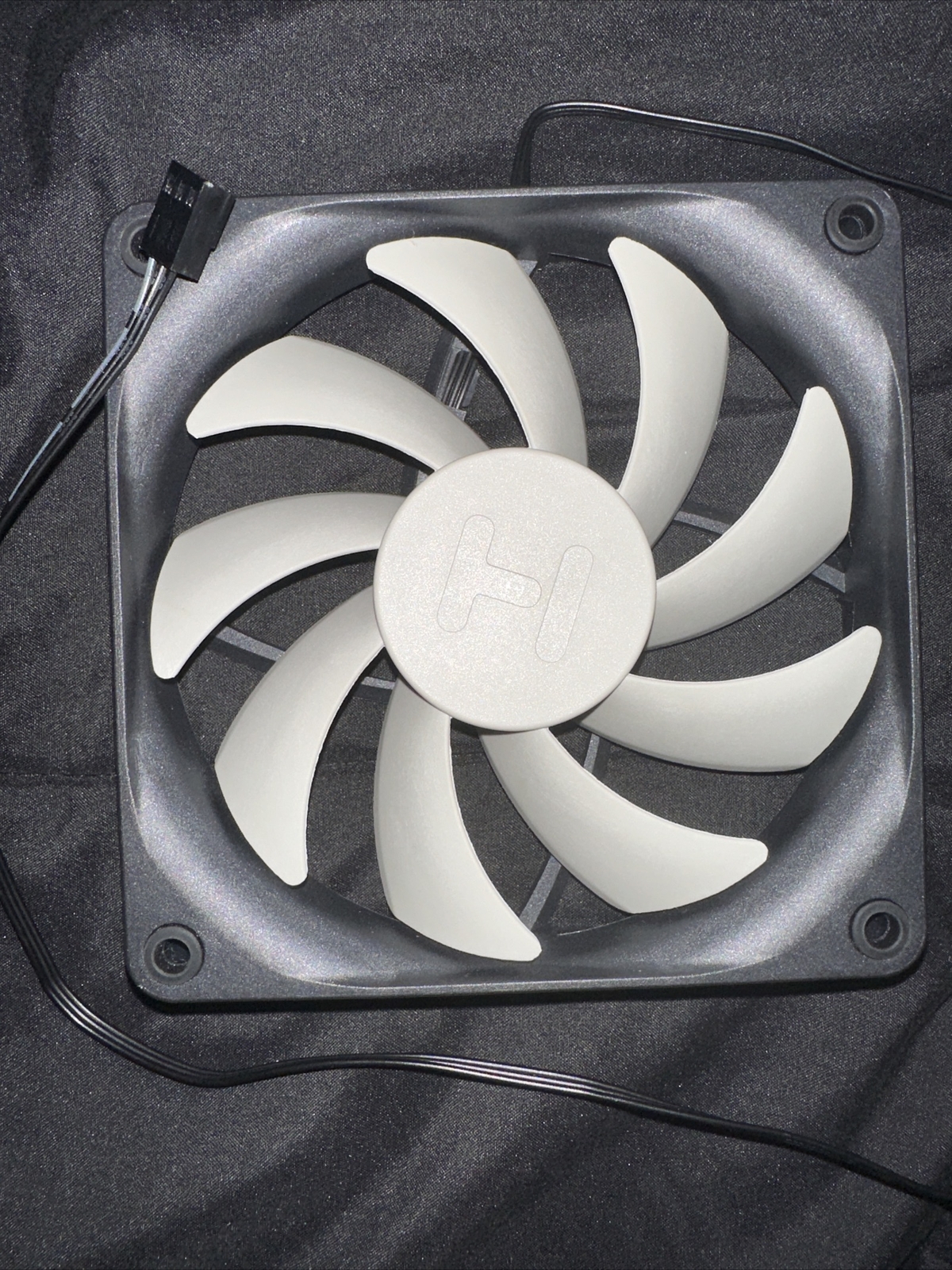 Hyte Flow FE12 1300 RPM Computer Desktop Fan New | eBay