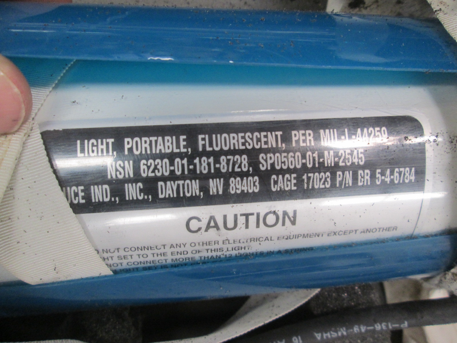 Set of 2 Portable Fluorescent Lights for Military Tents, 5', In Case ...