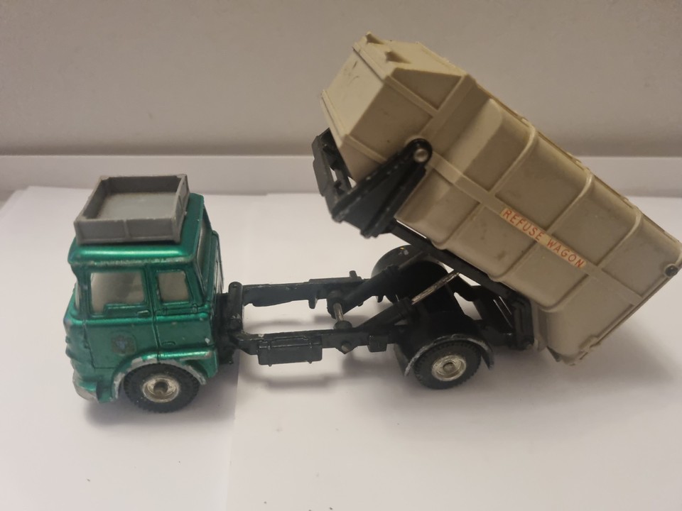 Dinky Toys Dustbin Lorry With Two Bins | eBay UK