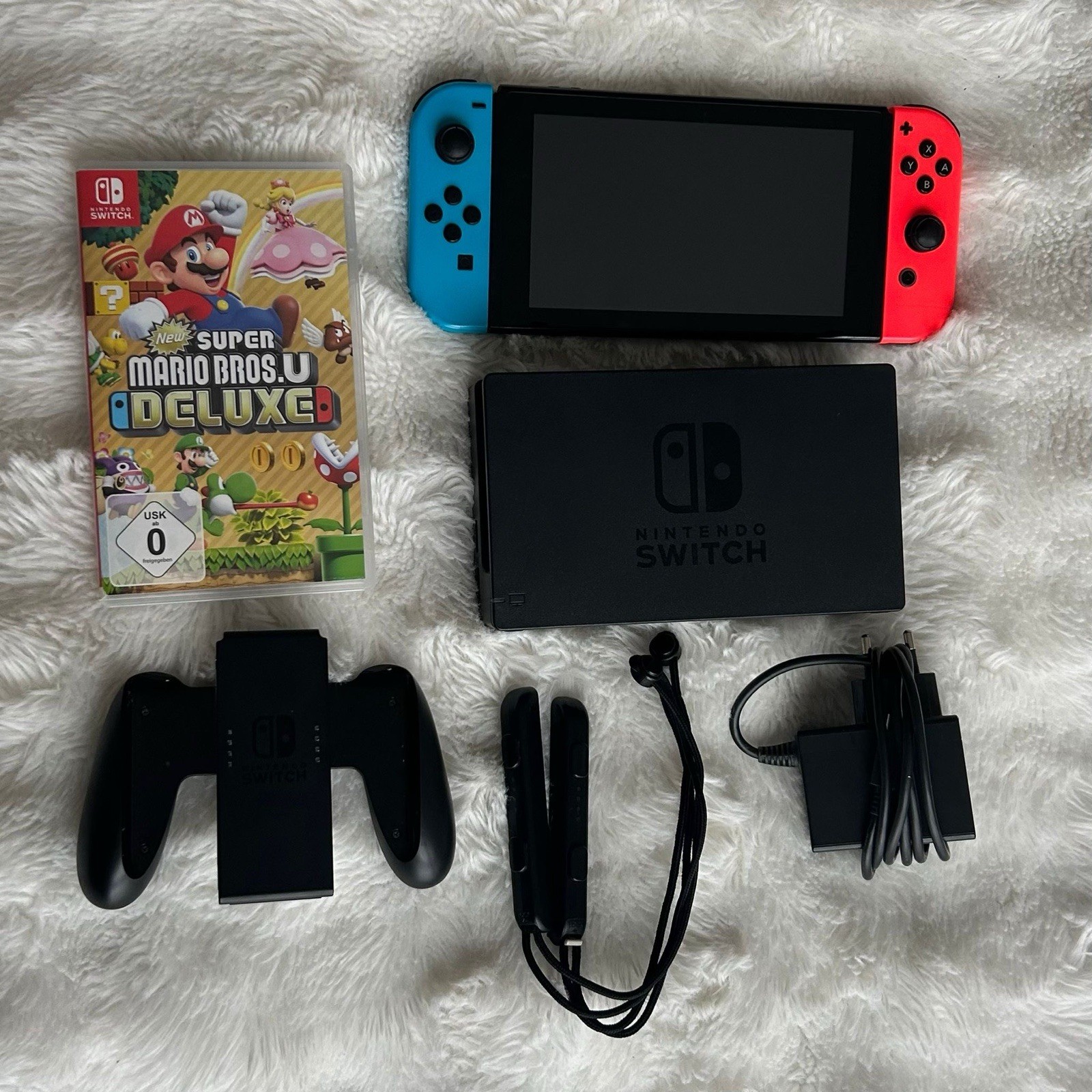 Nintendo Switch Konsole mit Joy-Con - Neon-Rot/Neon-Blau/Grau ...