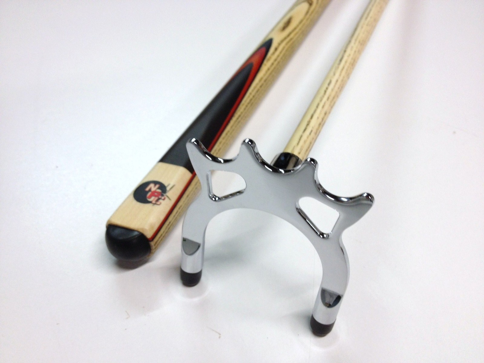 Full Ash With Red Wood WOODEN POOL SNOOKER BILLIARD CHROME Cue Spider ...