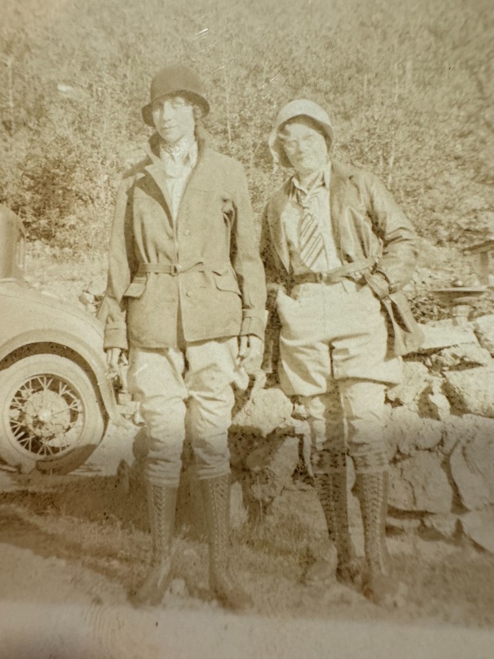 FREE SHIP! 1920s-30s? Photo Two Women Yocom Service Boulder Colorado | eBay