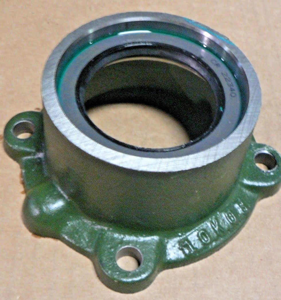 2-1/2 TON M764 M611C M35A1 M35A2 M50A1 M50A2 RETAINER W/ OIL SEAL ...