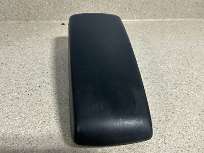 08-10 SCION XB FRONT FLOOR CENTER CONSOLE ARM REST LID ASSEMBLY BLACK ...