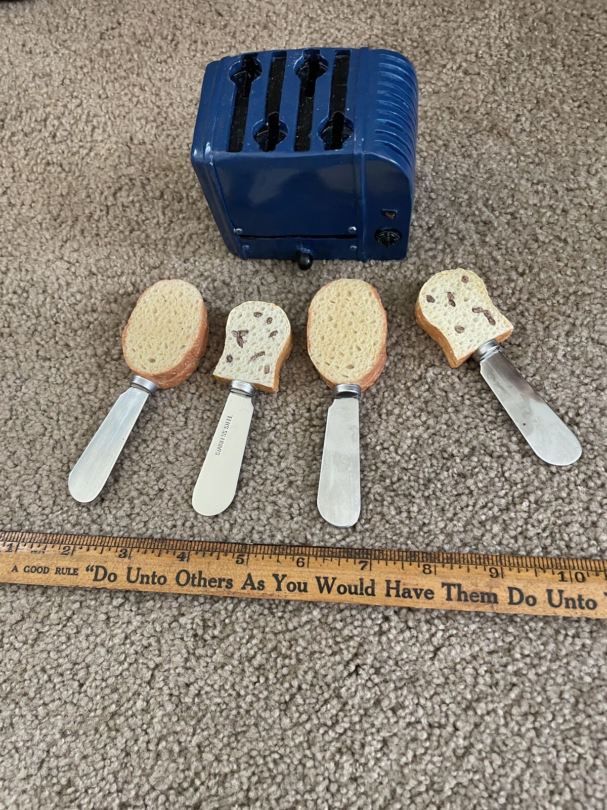 Adorable vintage cheese spreader set. Toast/Toaster. | eBay