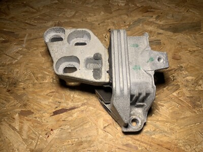2014 - 2018 MERCEDES CLA 45 AMG TRANSMISSION LEFT UPPER MOUNT BRACKET ...