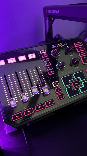 TC-Helicon GO XLR Broadcaster Platform with Mixer and Effects ...