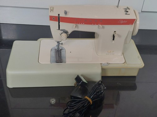 singer 367 sewing machine Made In Italy Fully Working order serviced ...