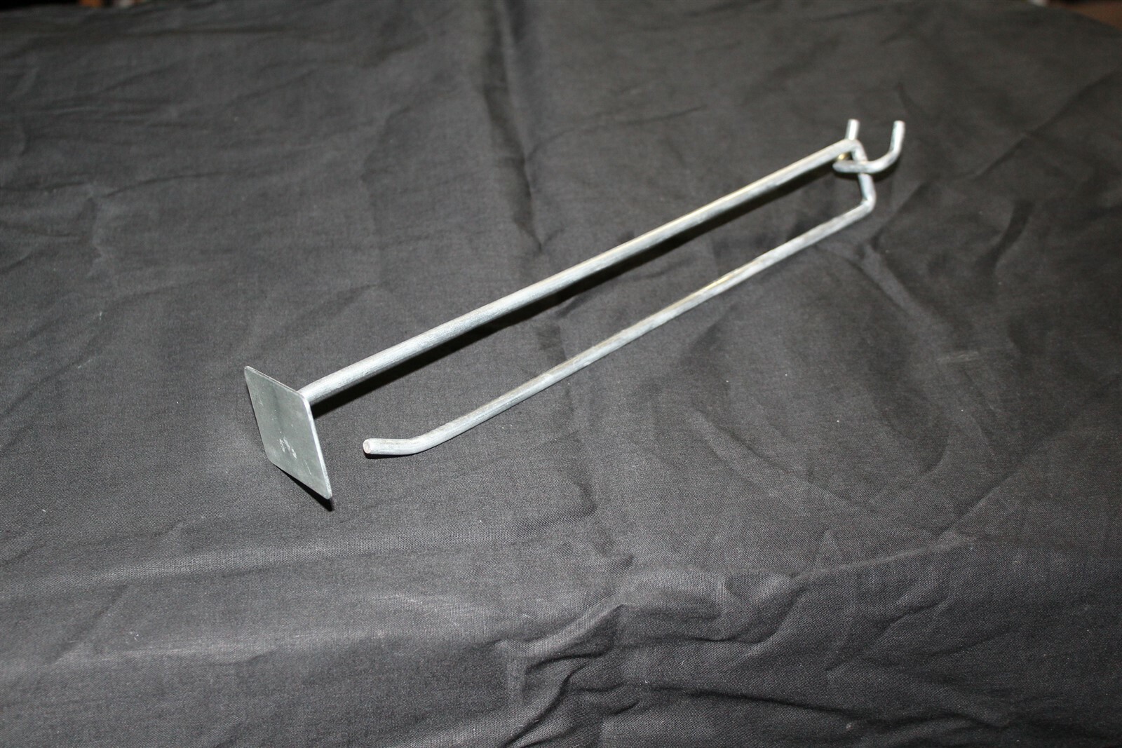 Lot of 100 Heavy Duty 10" Pegboard Scanning Hook With Label Holder #12 ...