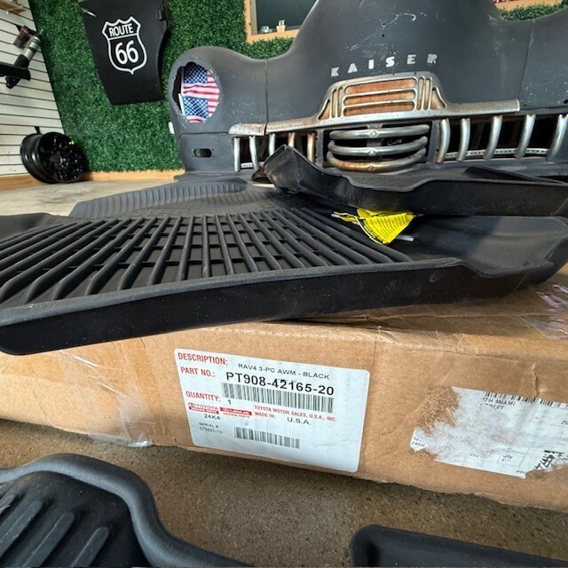 (1) genuine OEM 14-18 TOYOTA RAV4 ALL WEATHER FLOOR MATS PT908-42165-20 ...