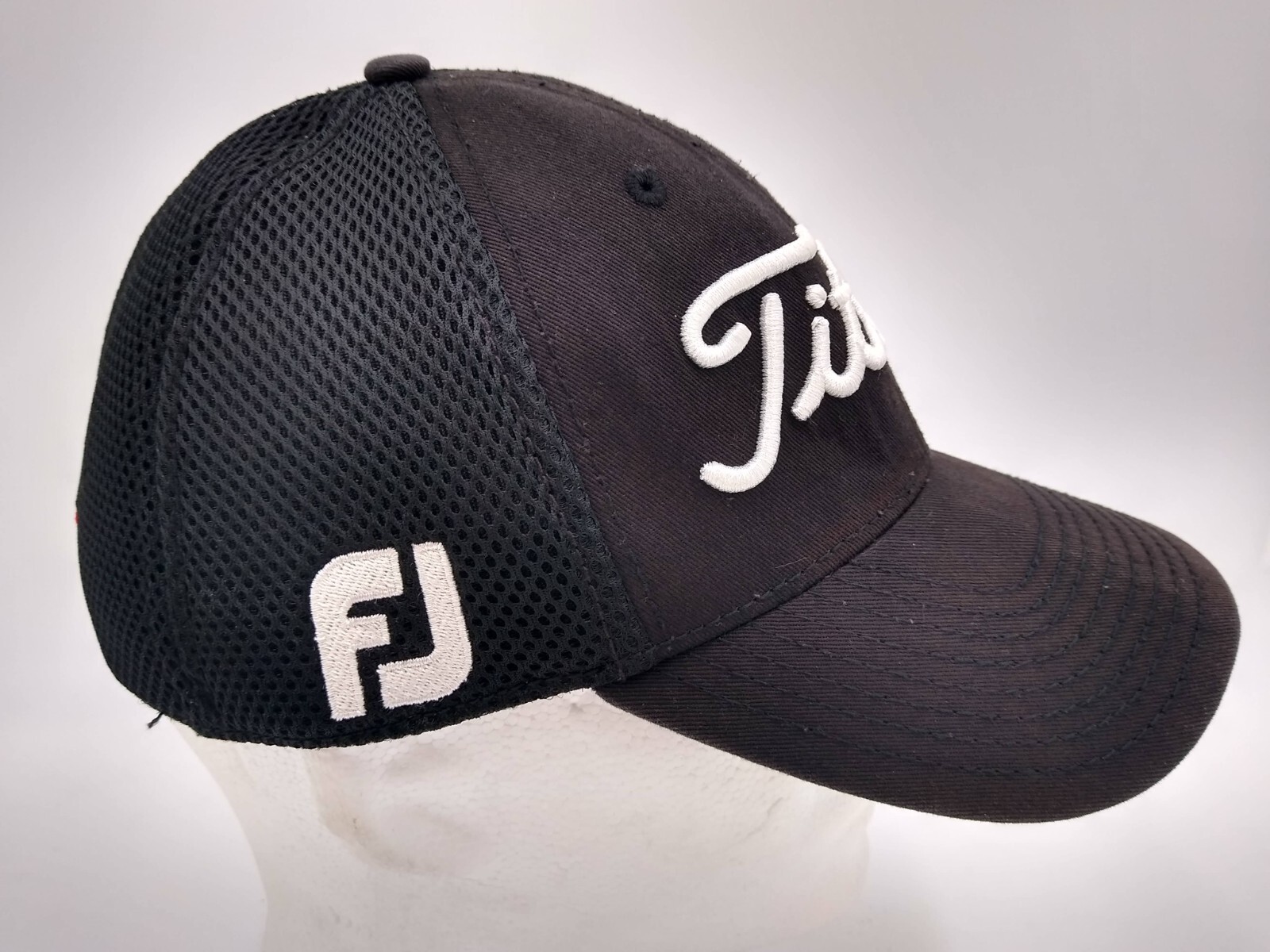 Titleist Pro V1 FJ Foot Joy Black Mesh 3D Logo Stret… - Gem