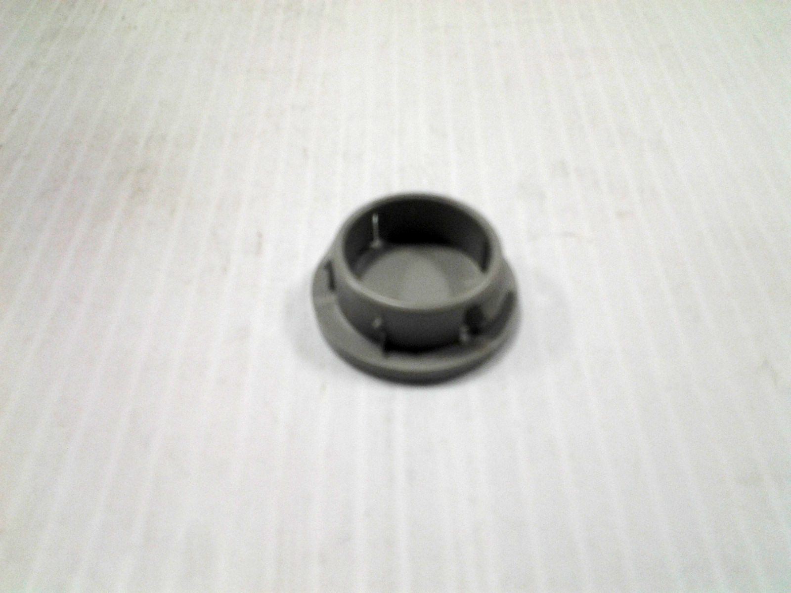 (10) Thomas & Betts 1451 1/2" Knockout Closure Nonmetallic Made in USA ...