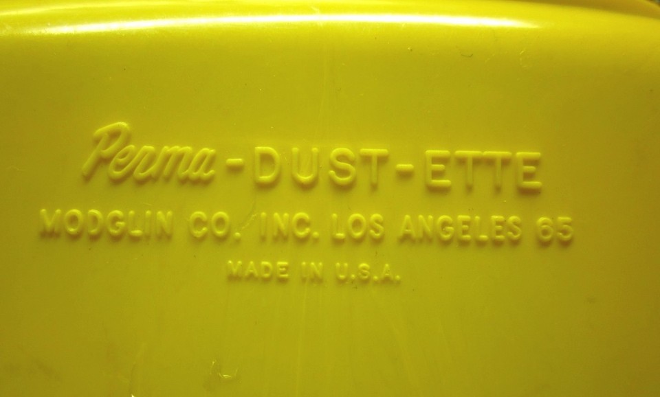 SMURFS yellow dust-pan Smurfette toy Peyo 1981 Perma-Dust-Ette w/ decal ...