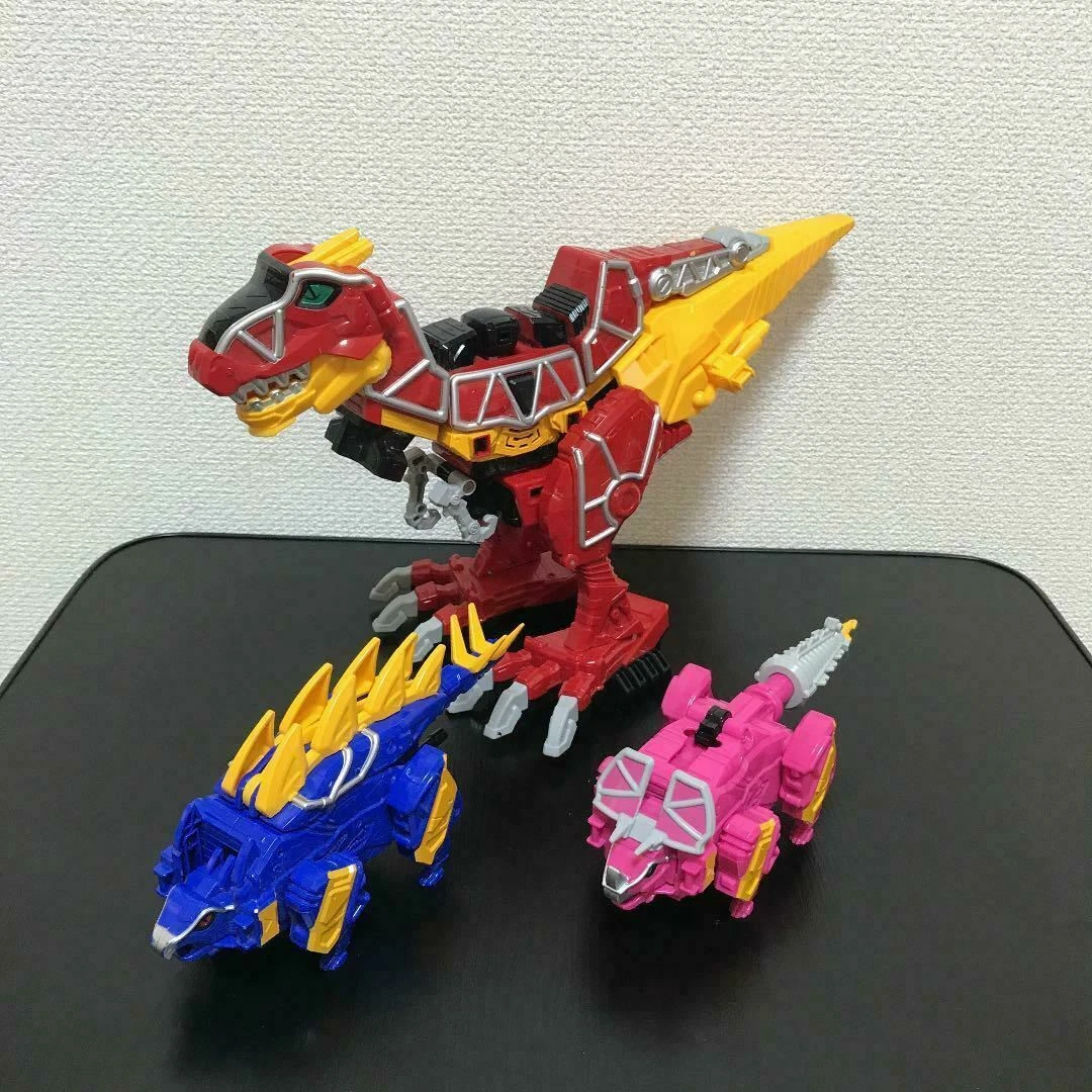 Kyoryuger Megazord