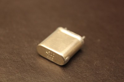 CRYSTAL - QUARTZ - 4700 kHz - 4.70 MHz - ham radio - CR-18/U case - GRC ...