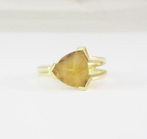 BEAUTIFUL LADIES 18K YELLOW GOLD TRILLION CUT CITRINE SOLITAIRE STYLE ...