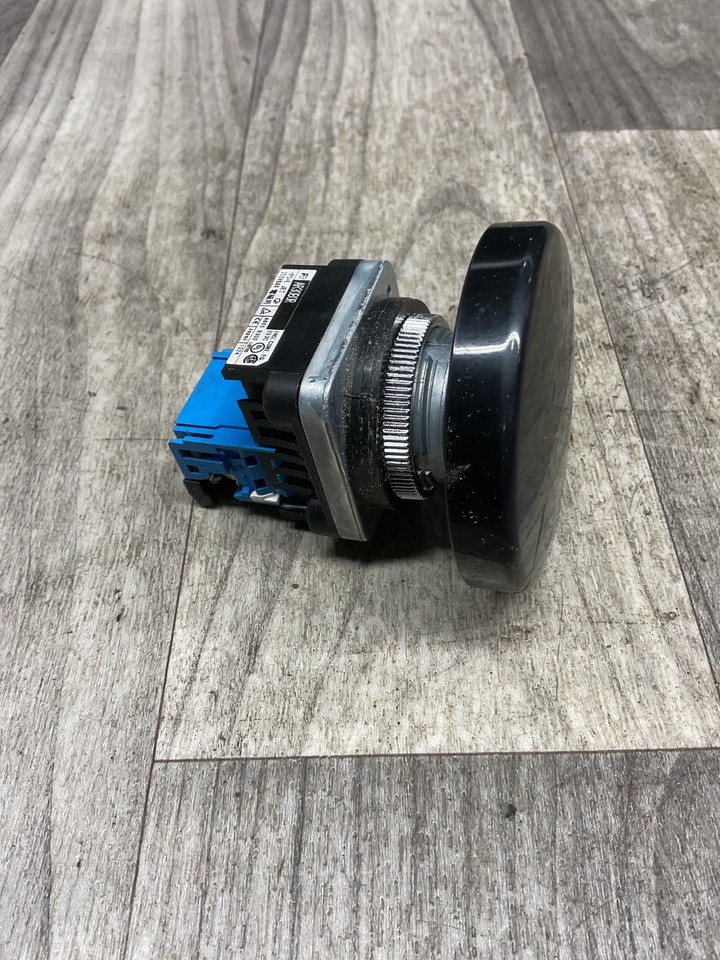 FUJI AR30BOR Pushbutton Momentary Switch #4006PT29 | eBay