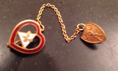 WOTM WOMEN Of The MOOSE ENAMEL HEART FHC FAITH HOPE CHARITY CHAIN PIN ...