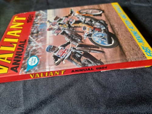 Original Vintage Valiant Annual 1981 Hardback IPC 125 Pages of Action ...