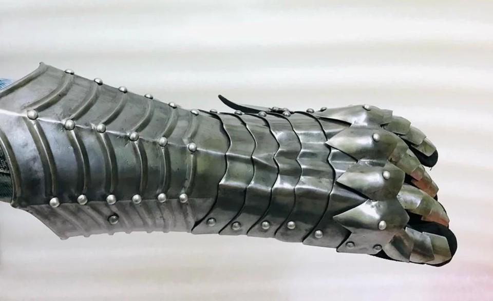 Silver Nazgul Steel Gauntlets Medieval Armor Gloves Crusader LARP Hand ...
