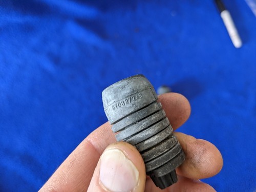 2013-2018 AUDI S6 many models - Trunk Rubber STOP adjusters set pair ...