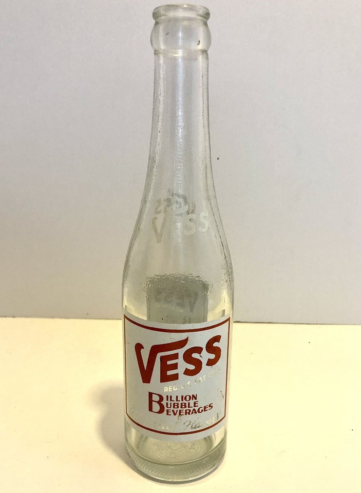 VTG Soda Pop Bottle Vess Billion Bubble Beverage 10 oz Whistle Bottling ...