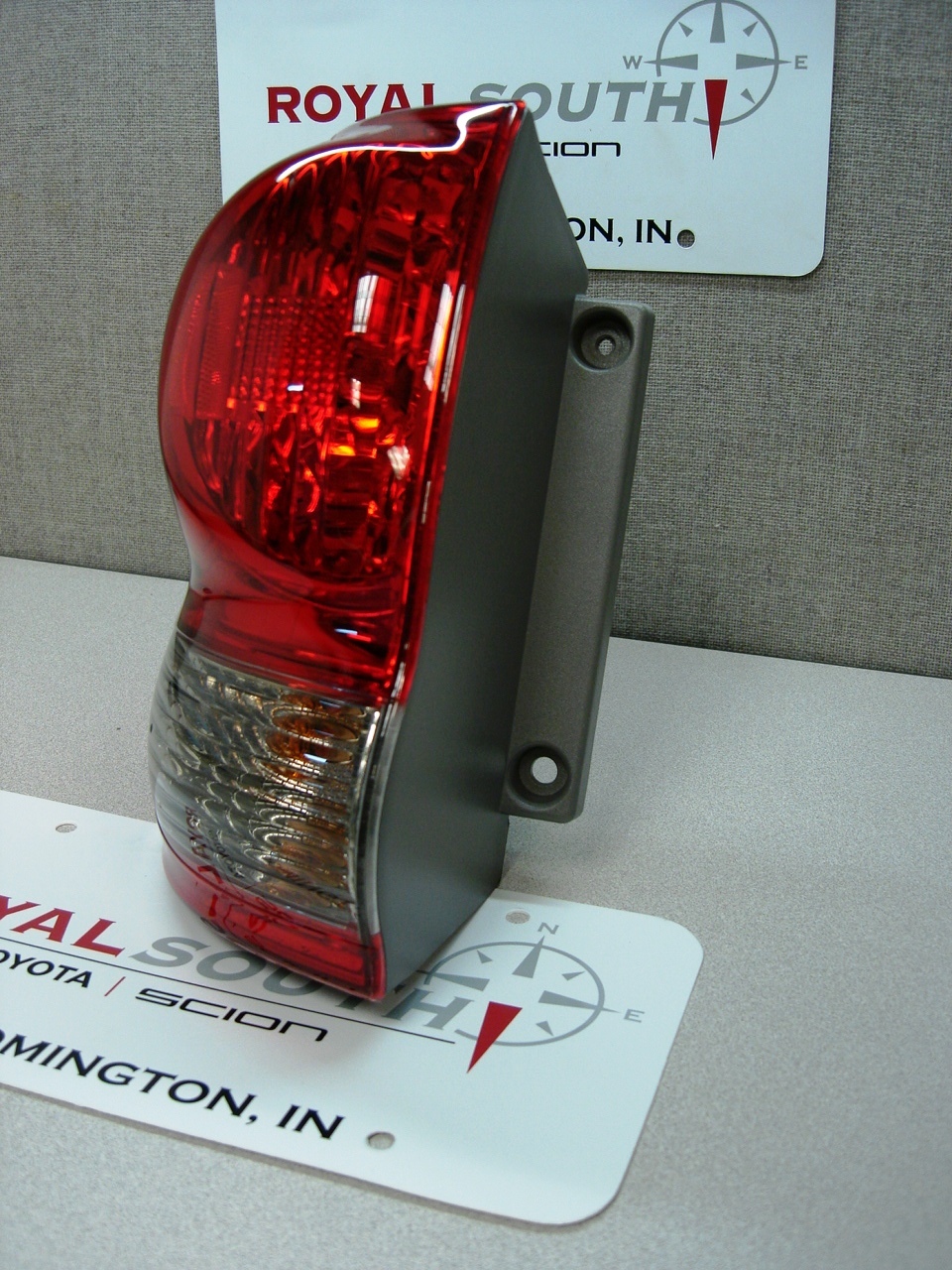 Toyota Sequoia 2005 - 2007 LT Rear Tail Light Lamp Genuine OEM OE | eBay