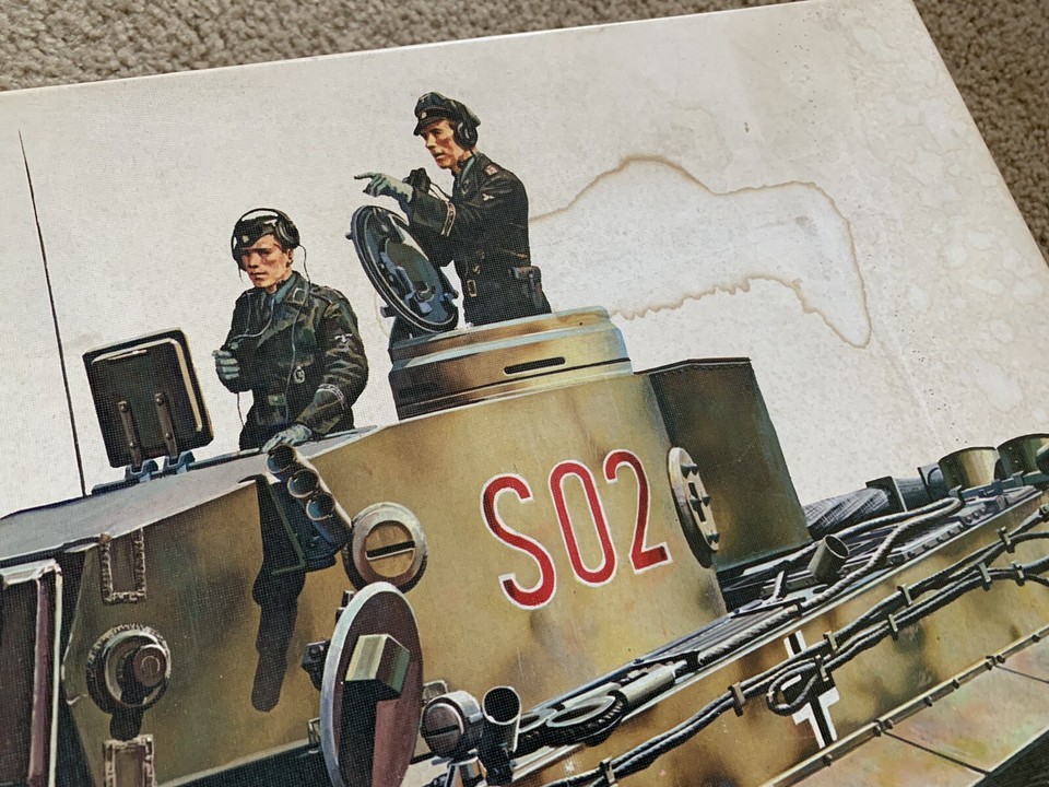 Tamiya WWII 1/25 German Tiger Tank Panzerkampfwagen VI Model Kit Empty ...