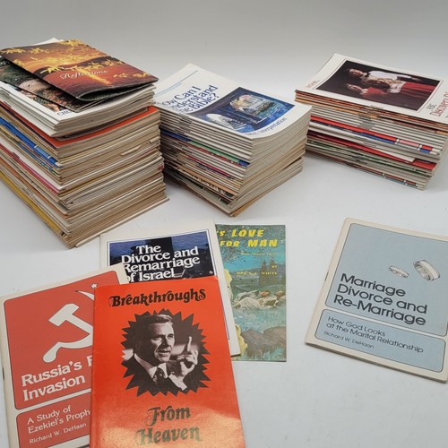 125x LOT RADIO BIBLE STUDY BOOKLETS PRAYER BOOKS RICHARD DEHAAN PAUL ...