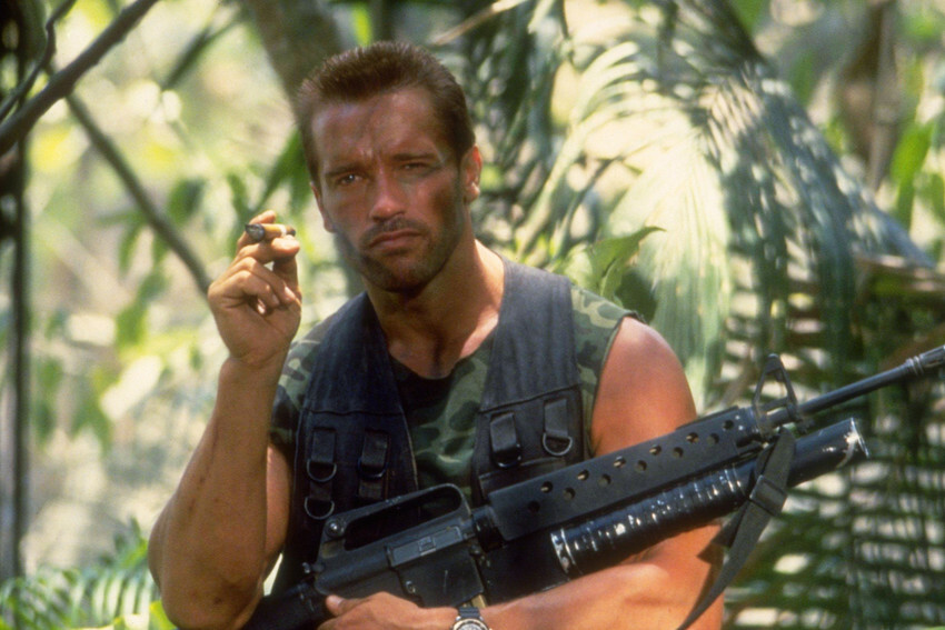 Arnold Schwarzenegger Predator 24X18 Poster With Machine Gun And Cigar ...