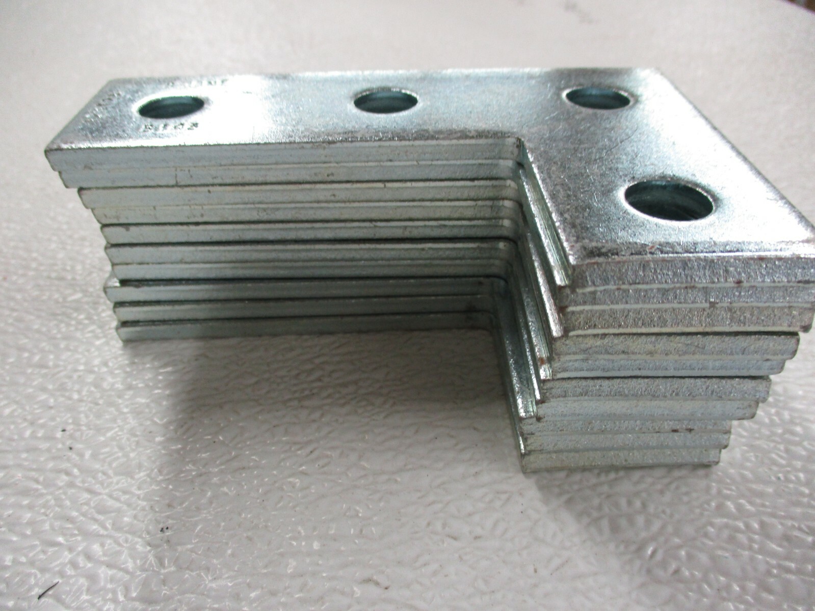 B-Line B143 Steel Corner Plate 4-Hole Zinc Plated Strut Fitting (Lot of ...