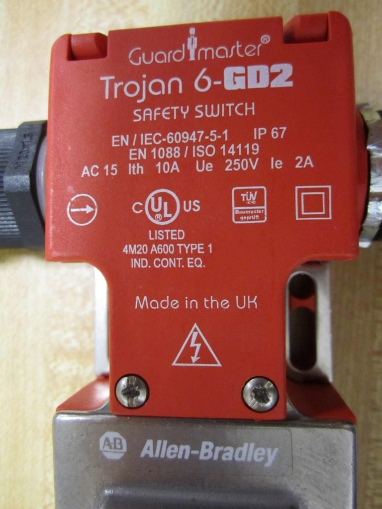 Allen Bradley 440k-t11420 Trojan 6-gd2 Safety Interlock a Switch ...