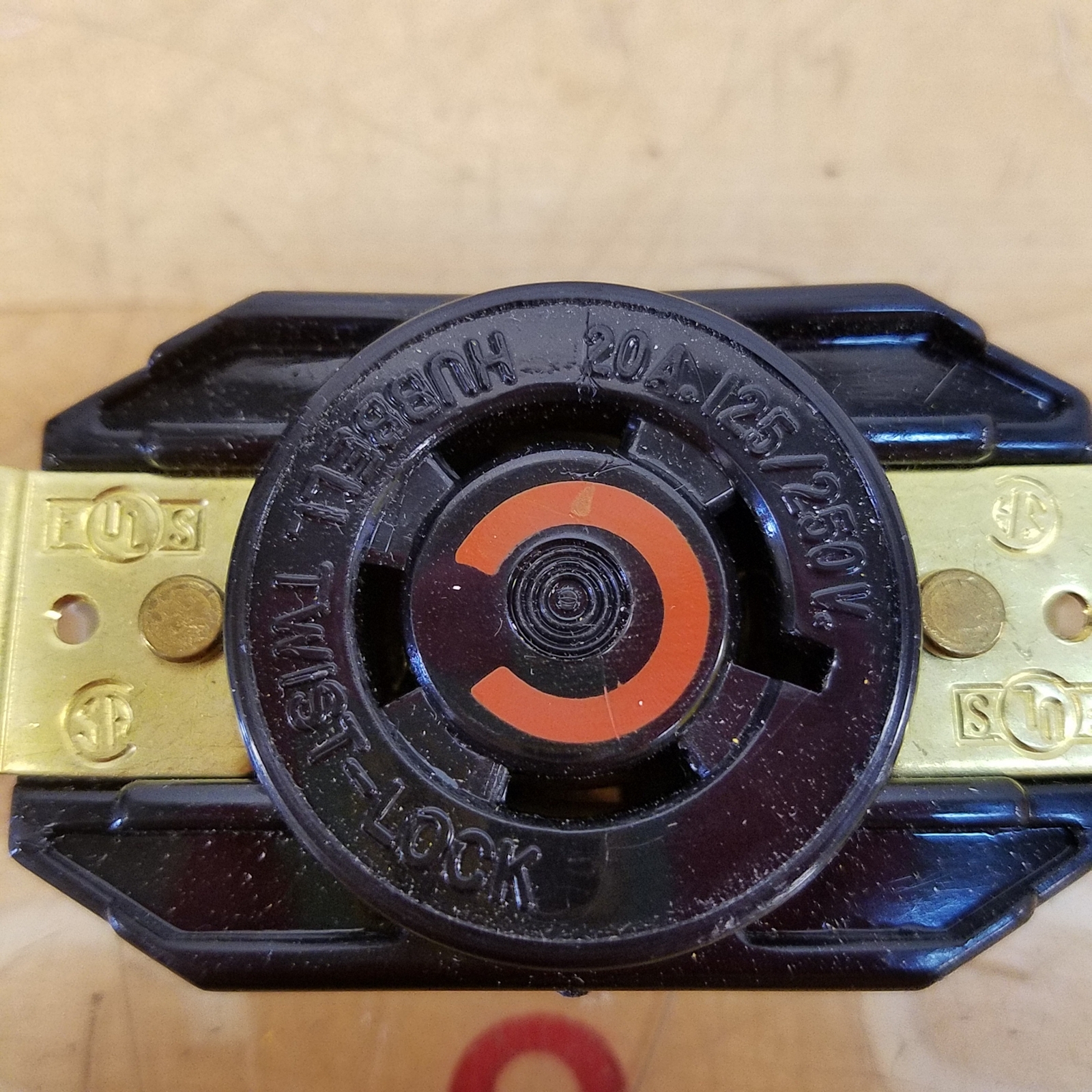 Hubbell HBL2410 Twist- Lock Receptacle, 20 Amp, 125/ 250 Volt - NEW | eBay
