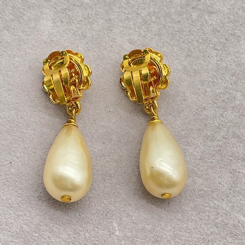 Auth Chanel Camellia Swing Faux Pearl 94P GD Teardrop Earring W/B ...