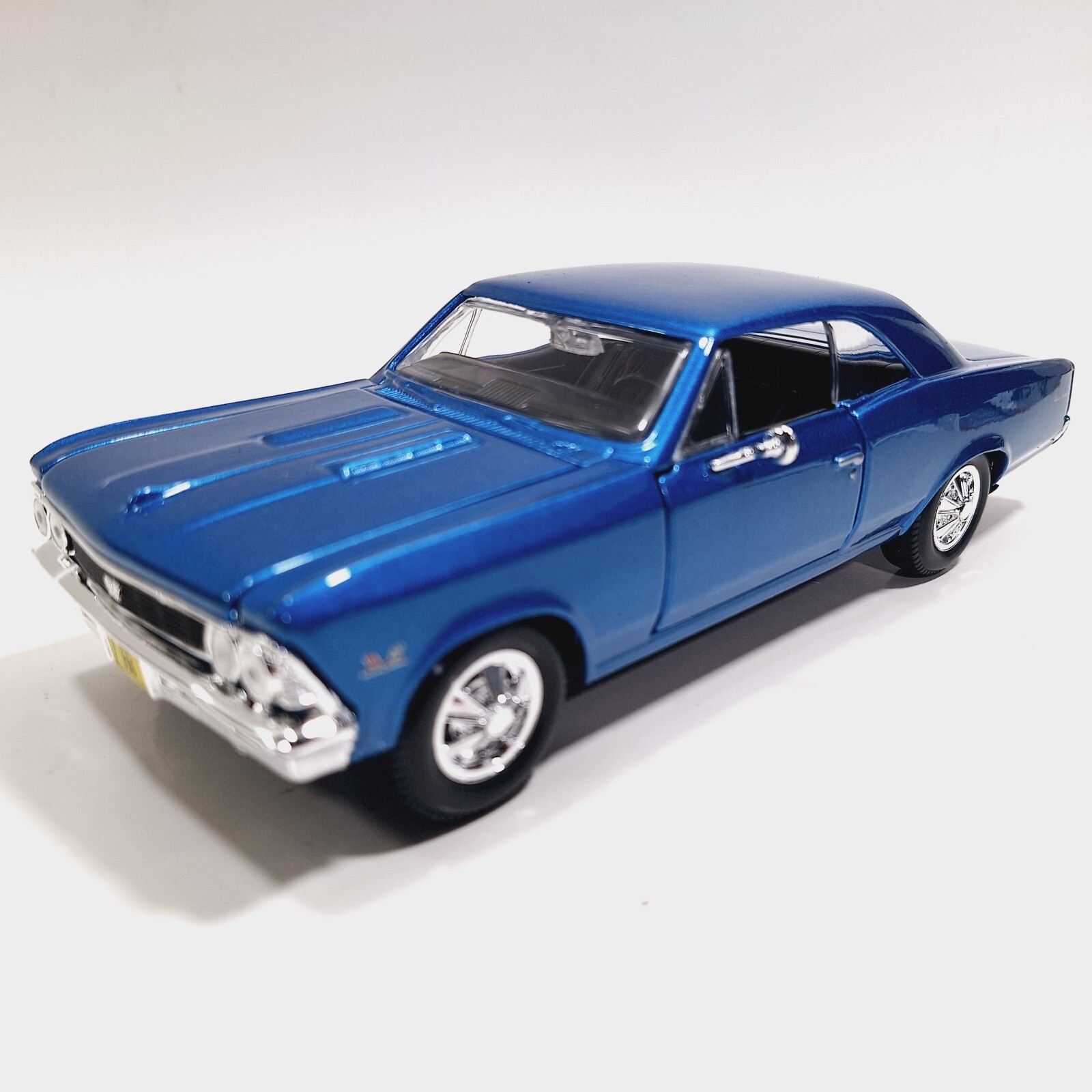 Showcast Chevy Chevelle Powder Blue 1966 Supersport 1/24 G Scale ...