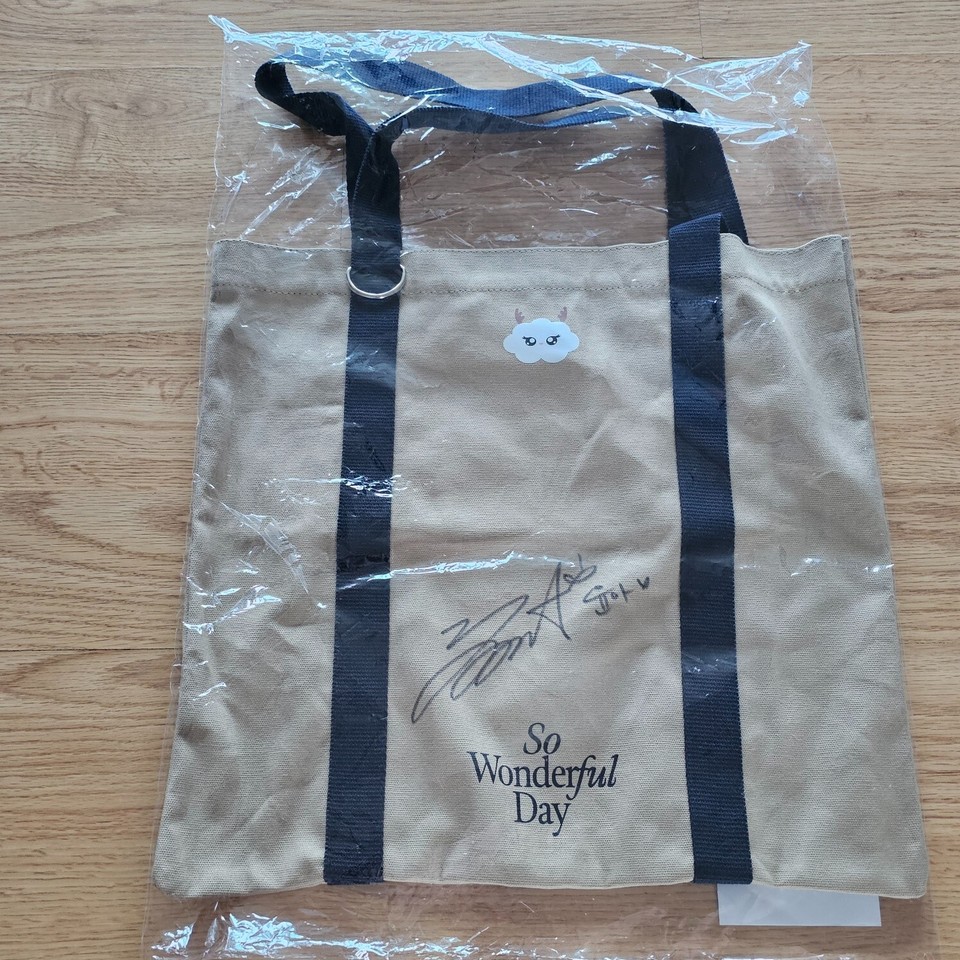 LIM YOONA BIRTHDAY POP-UP [So Wonderful Day] YOONA SIGNATURE MD (1ST ...