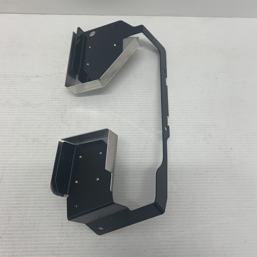 Genuine Range Rover 13- SVO righthand rear bumper mounting. VPLGB0343 ...