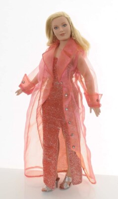 Effervescence Emme Doll - Full Figure 17” Robert Tonner - Ex Display | eBay