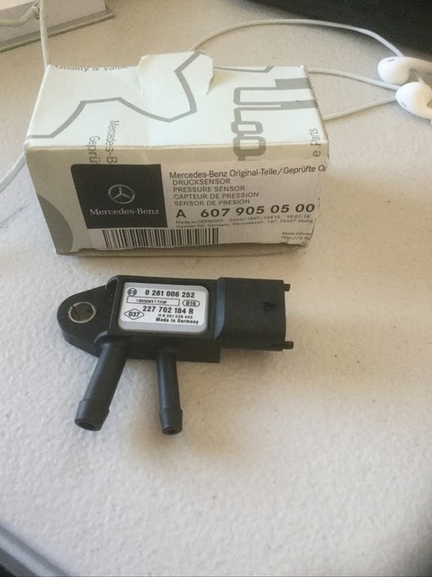 Genuine MERCEDES BENZ CITAN Sensor Differential Pressure A6079050500 ...