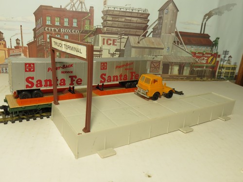 Vintage Tyco HO Scale Train Truck Terminal , Santa Fe Piggyback | eBay